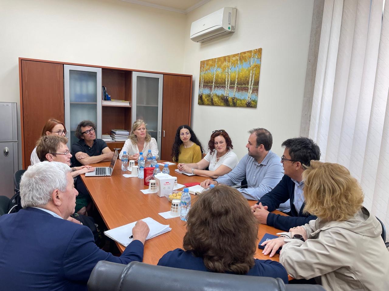 Njoftim: Vizita e Profesorëve nga Universiteti i Poitiers në FIMIF ...